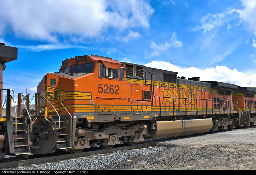 BNSF 5262